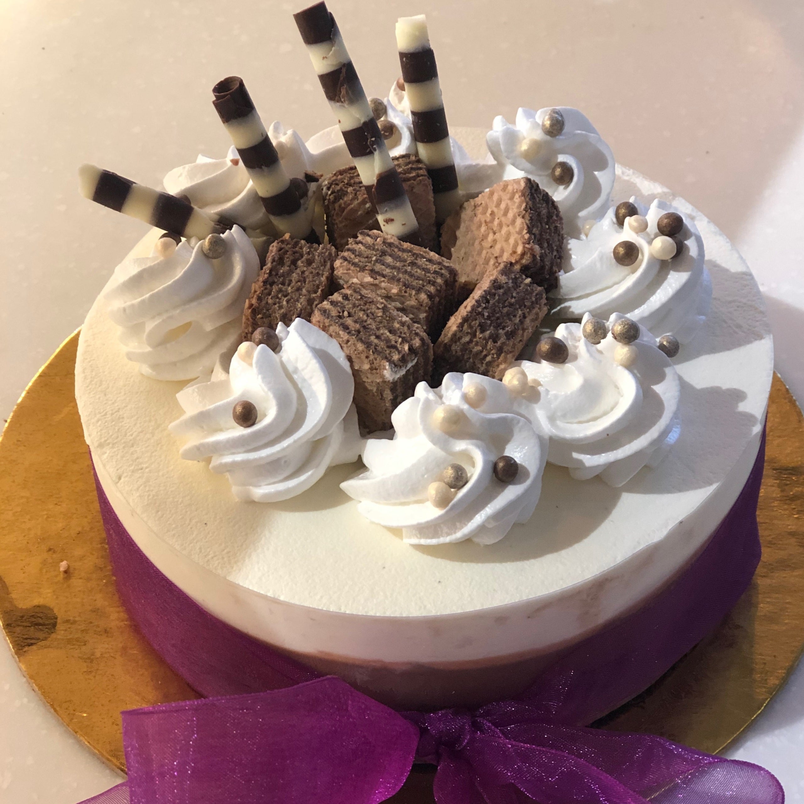 Classic Chocolate & Vanilla Gelato Cake | EscoGelato
